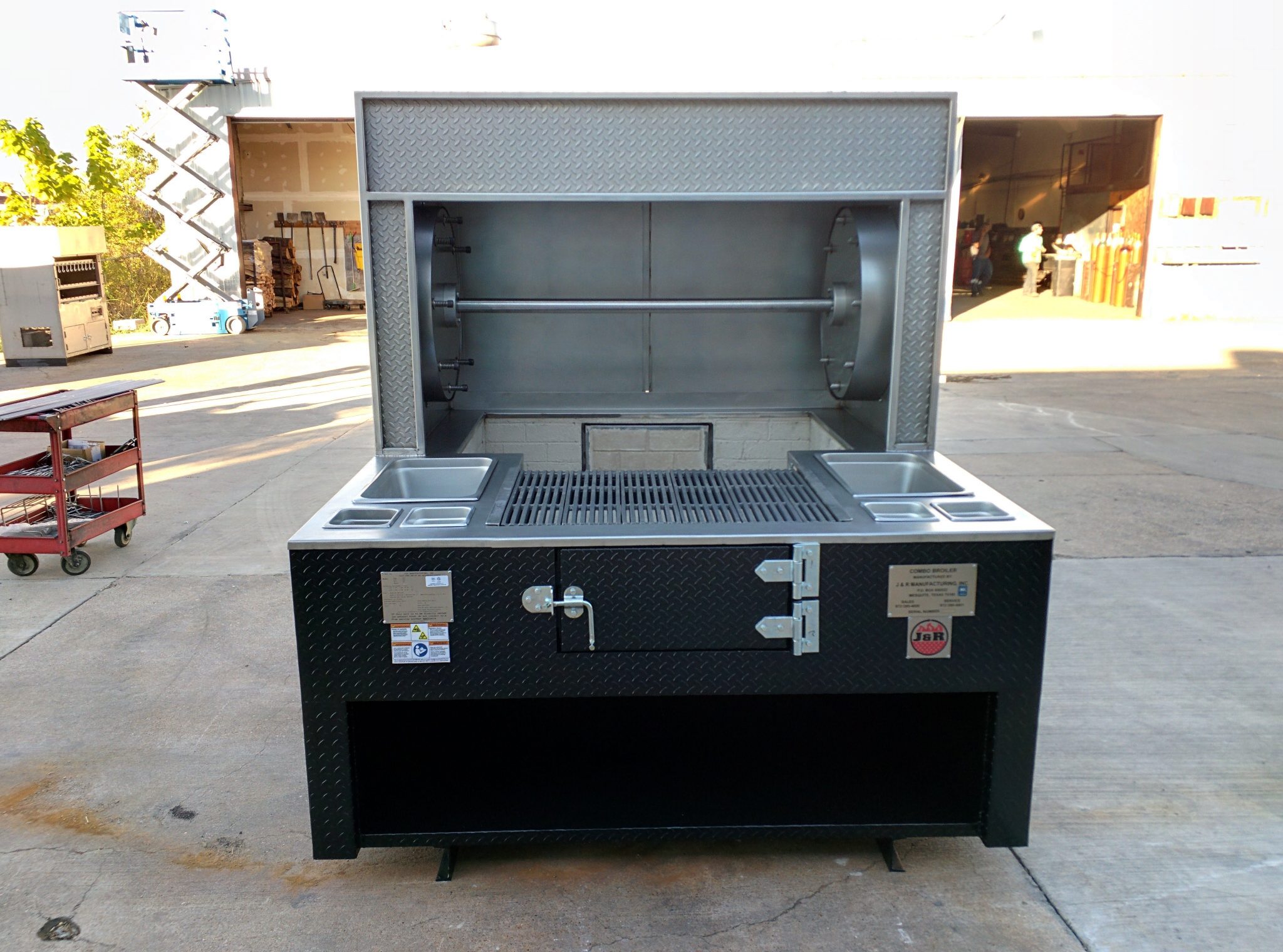J&R Manufacturing: Commercial Smokers, Broilers, and Rotisseries